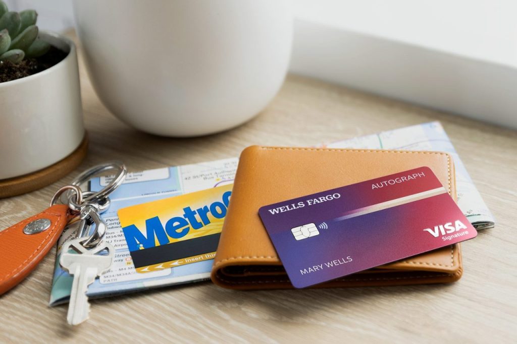 Wells Fargo Autograph Review: $300 Bonus, 3x Categories & No Fee