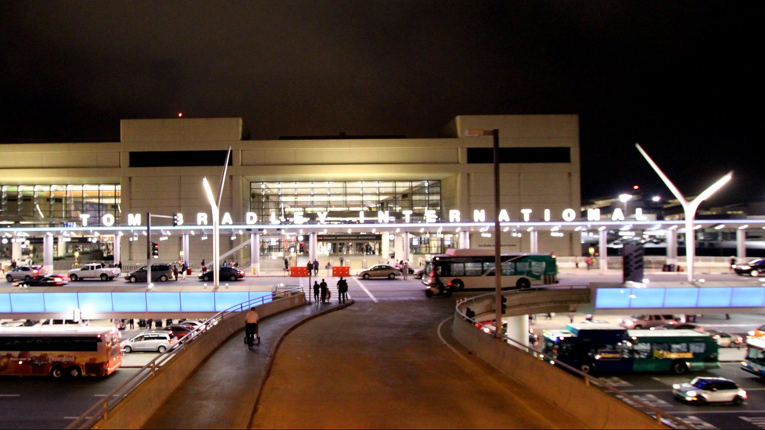 New Virgin Atlantic Clubhouse Coming to Los Angeles LAX - Danny the ...